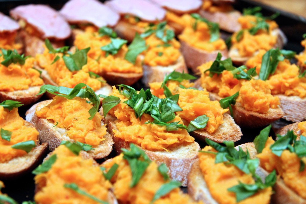 Snittur með lambafille og sætkartöflumús | Eldhússögur