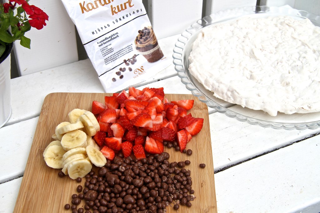 Kornflex marengsterta með karamellukurli | Eldhússögur